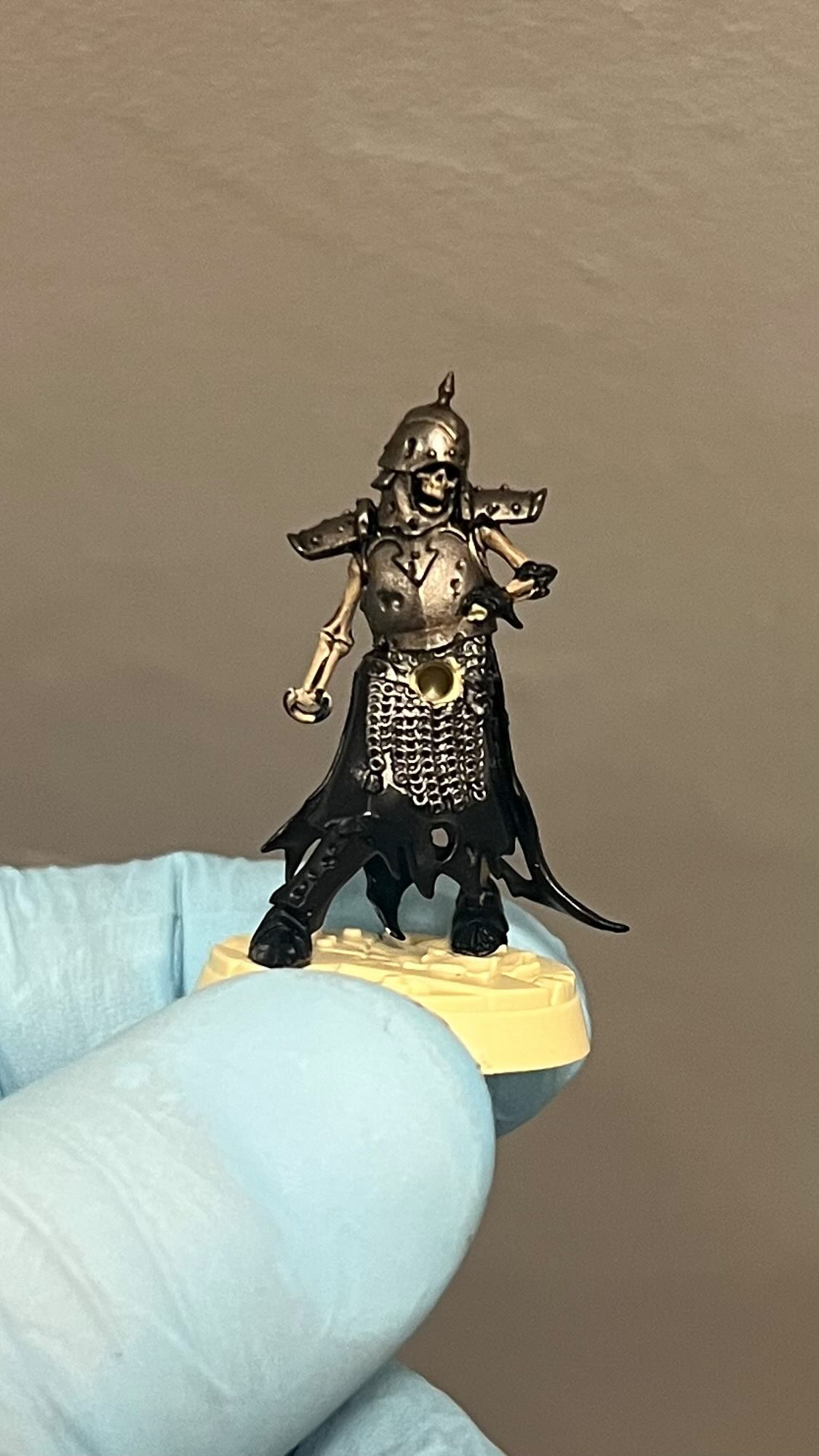 How To Paint Weathered Armour - Figure Mentors
